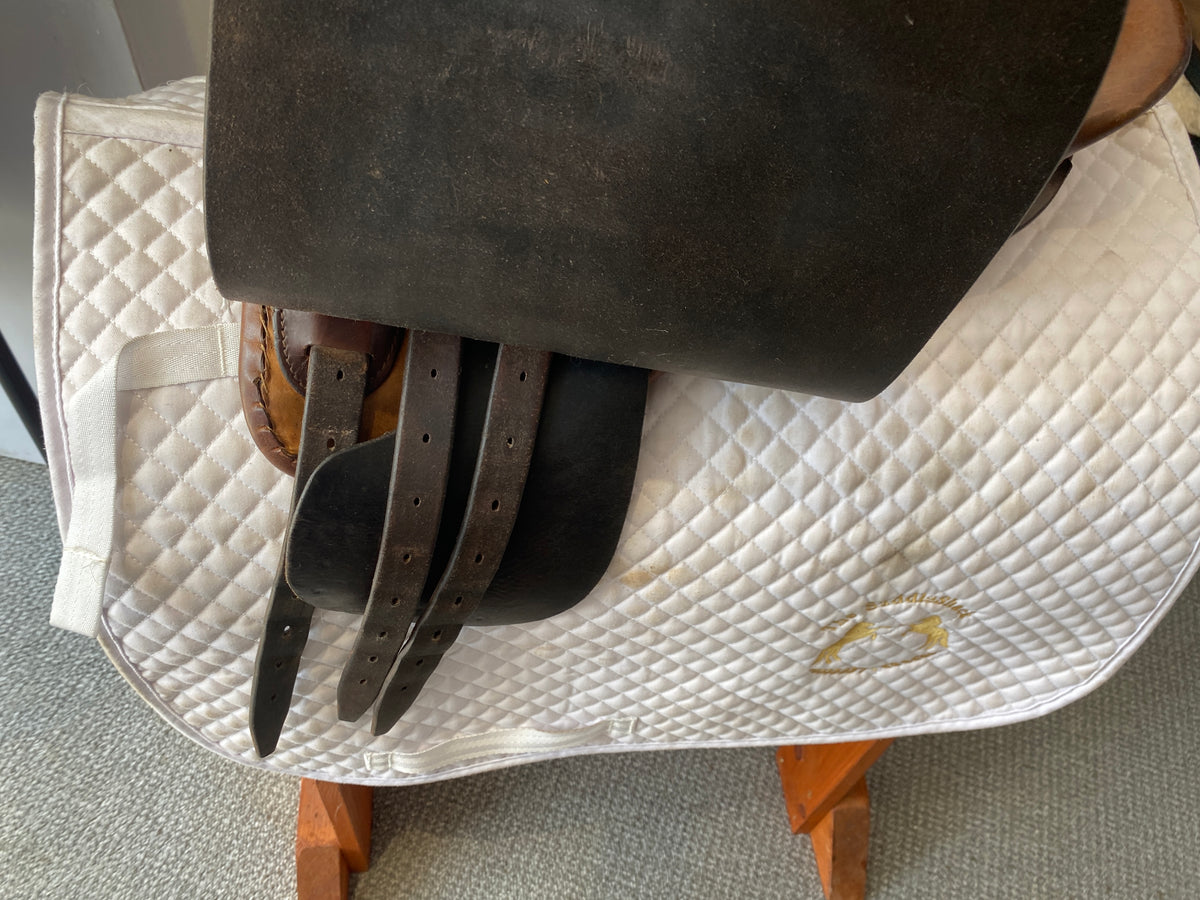 #1543. 16" Jeffries Show saddle. Med – The SaddleShack